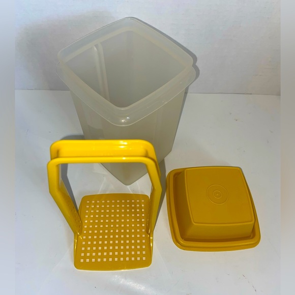 Tupperware | Kitchen | Vintage Tupperware Pickle Keeper Container 334 ...